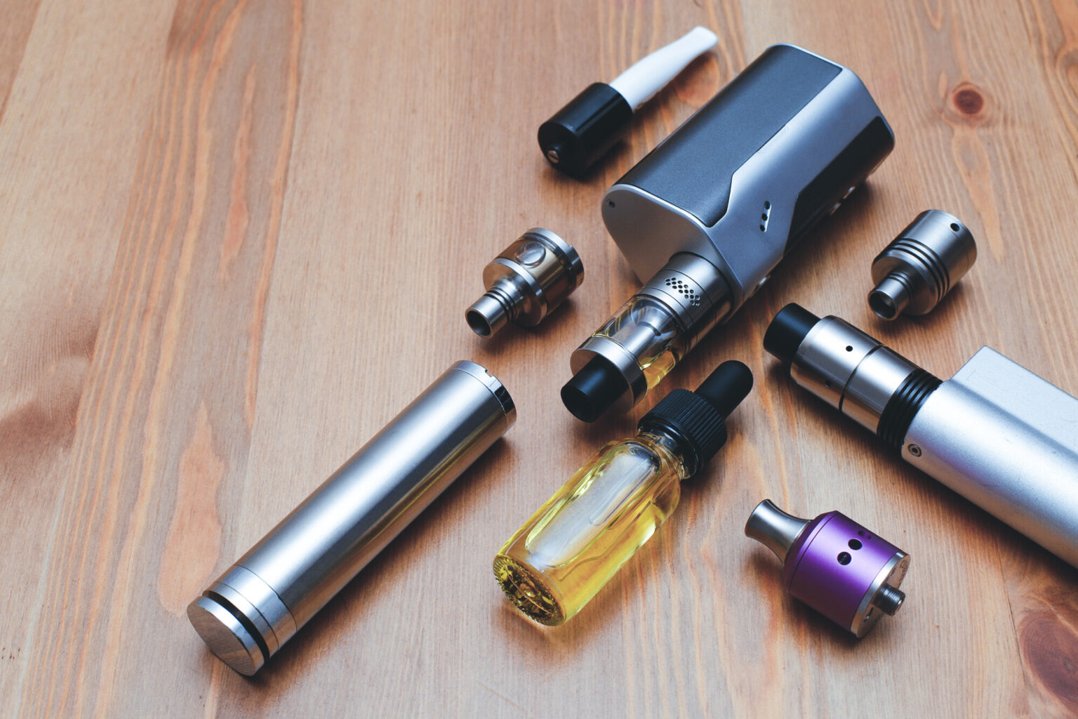 What Is a Vape Tank?: A Straightforward Guide – The Hungry Partier